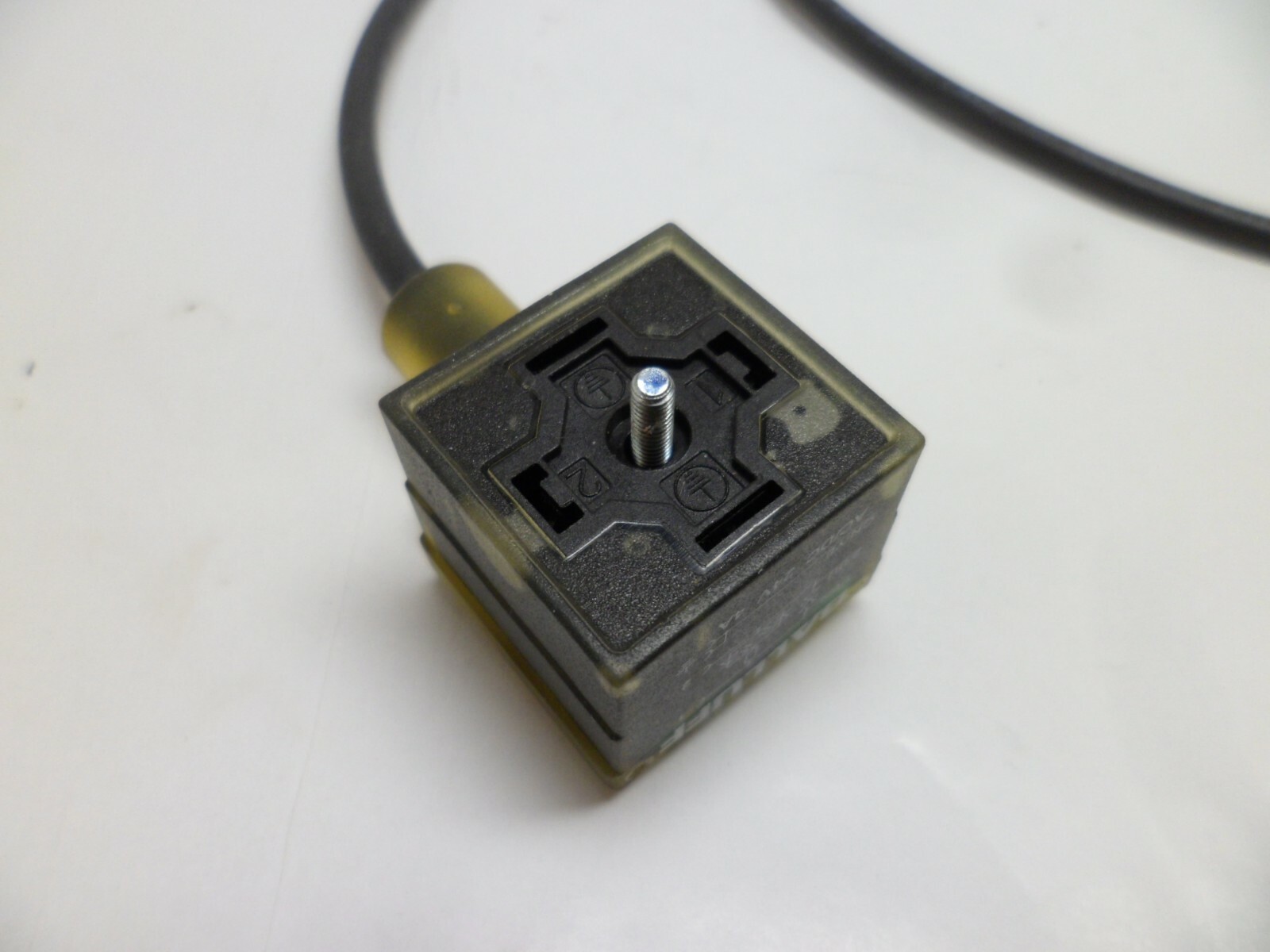 BALLUFF BCC VA04-0000-10-053-PX0350-020 SOLENOID CABLE BCC04W0 AC/DC ...