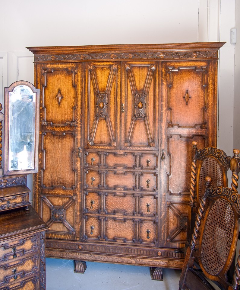 Antique Jacobean Style Carved Oak Bedroom Suite, Wardrobe, Dressing ...