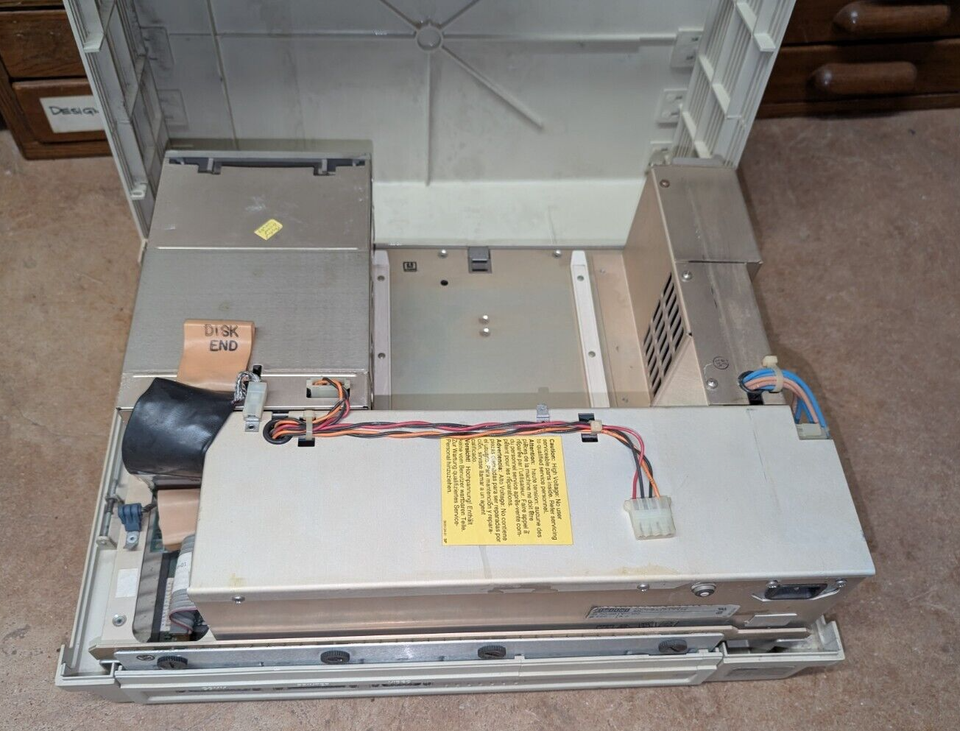 Vintage Digital Equipment Corp DEC Rainbow 100-A1 Computer Powers Up ...