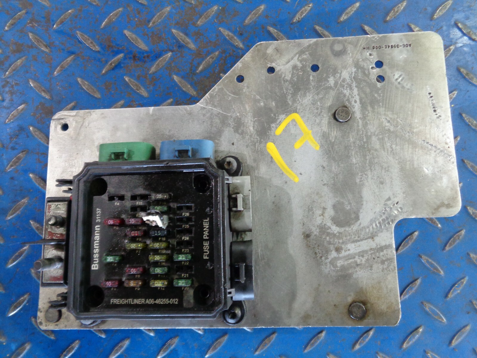 2007 FREIGHTLINER M2 106 FUSE BOX POWER DISTRIBUTION MODULE PART NO ...