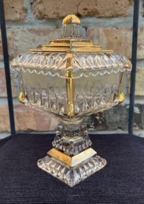 Vintage Wedding Cake Pedestal Jeanette Clear Glass Lidded Box Candy ...