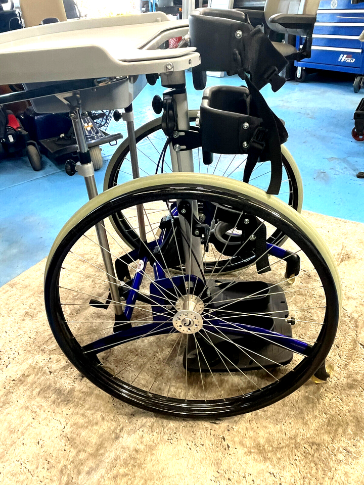 RABBIT R82 STANDER (size 3) | eBay