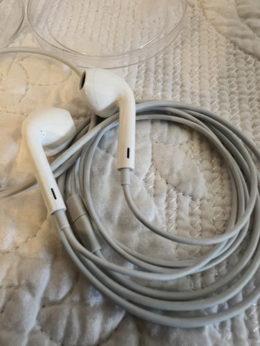 Authentic Apple Corded Ear Buds Headphone Plug White iPad/iPod Touch ...