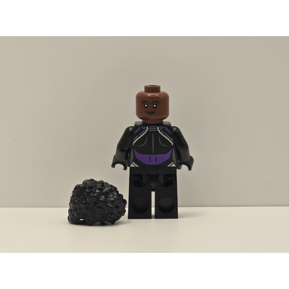 LEGO Super Heroes Minifigure sh0843 Shuri with Black and Dark Purple ...