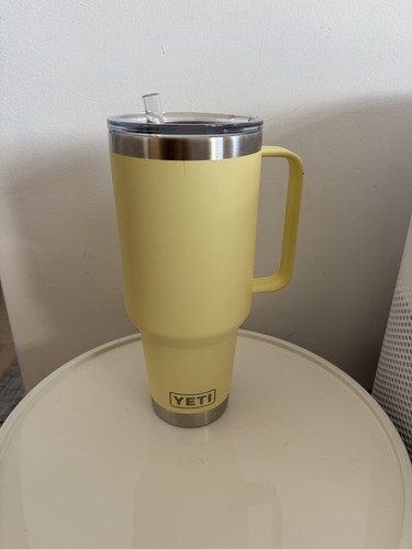 YETI Rambler 42 oz Straw Mug, Vacuum Insulated, Stainless Steel ...
