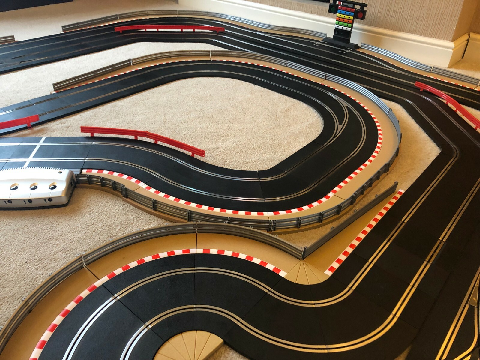 Scalextric Digital Advanced Layout / Pit Lane & Game / 3 Lane Changers ...