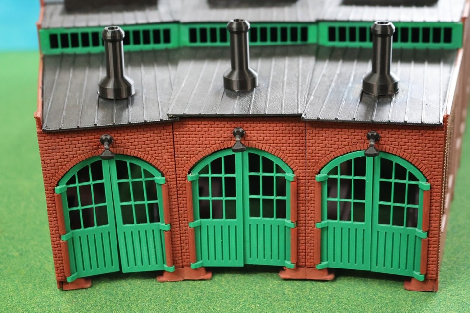 HO Scale Built-Up 3 Stall Engine Shed Roundhouse Building | eBay
