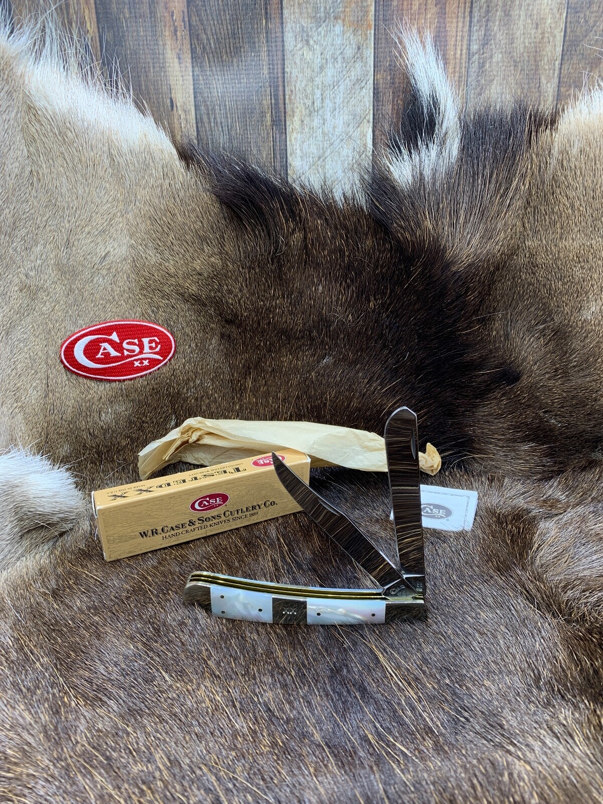 1997 Case Banana Trapper SS Knife Mother of Pearl Knife Mint In Display ...