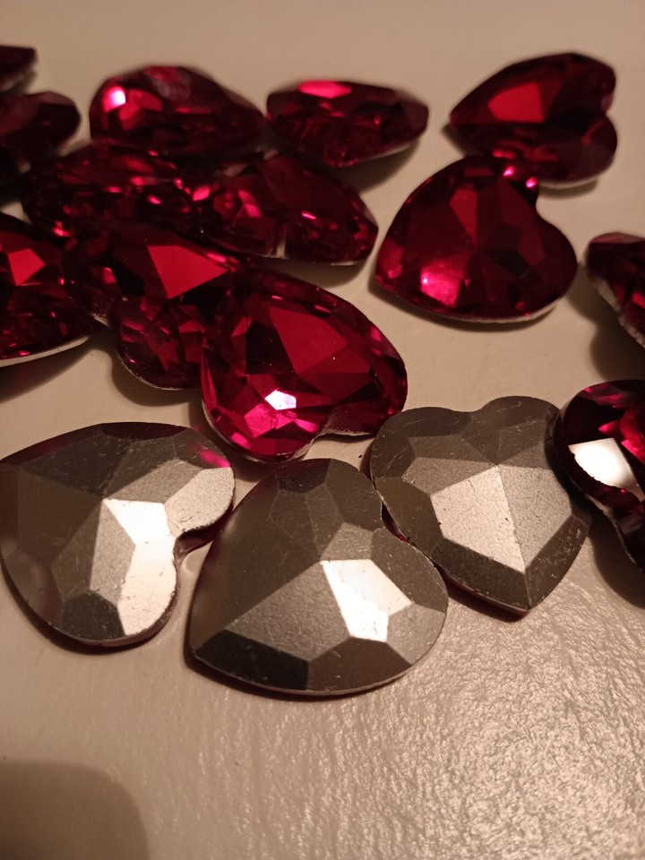 8ct. 25mm Red Heart Shaped Glass Rhinestones | eBay