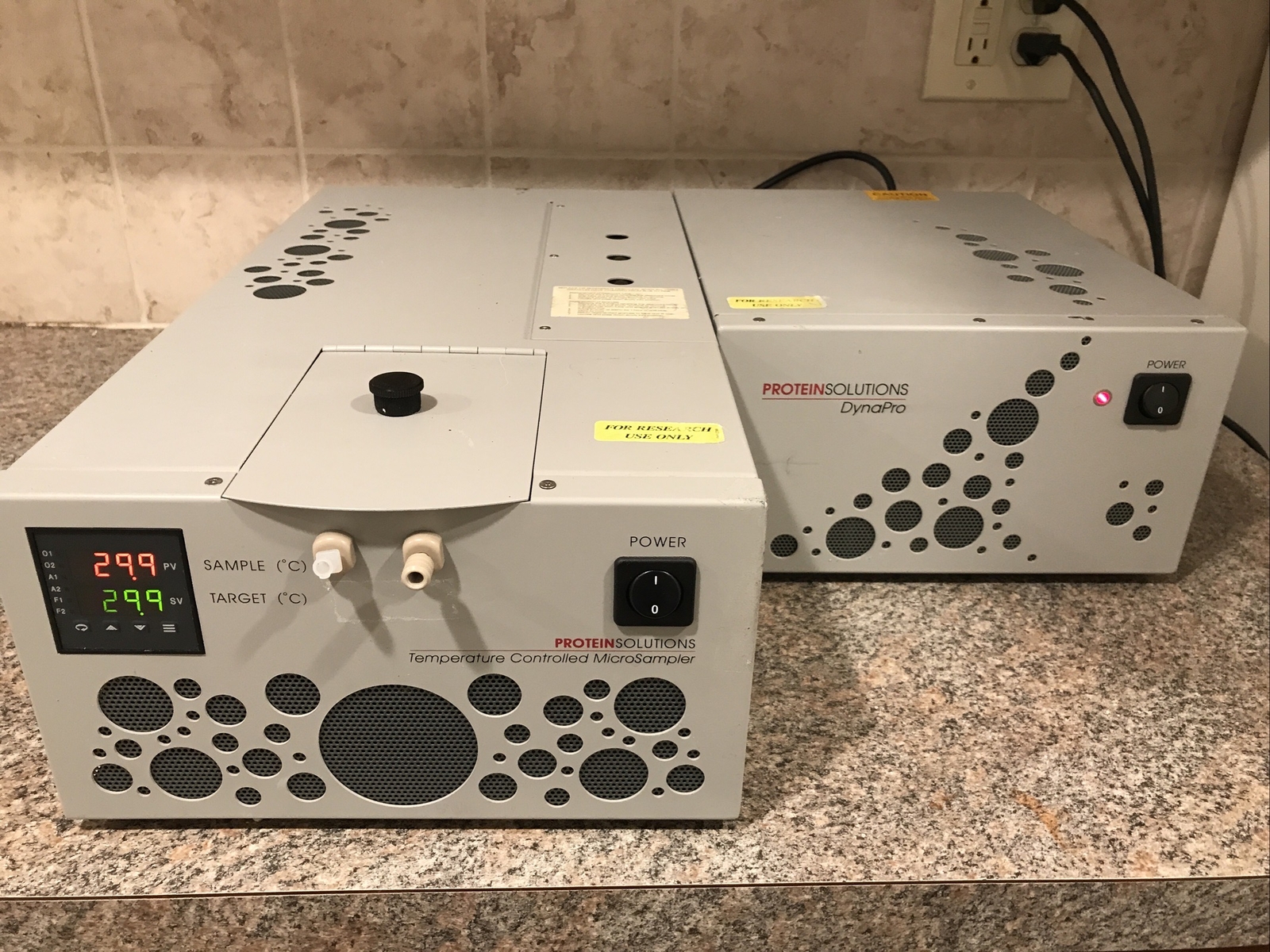 PROTEIN SOLUTIONS DYNAPRO 99 TEMPERATURE CONTROLLED MICROSAMPLER E 15 ...