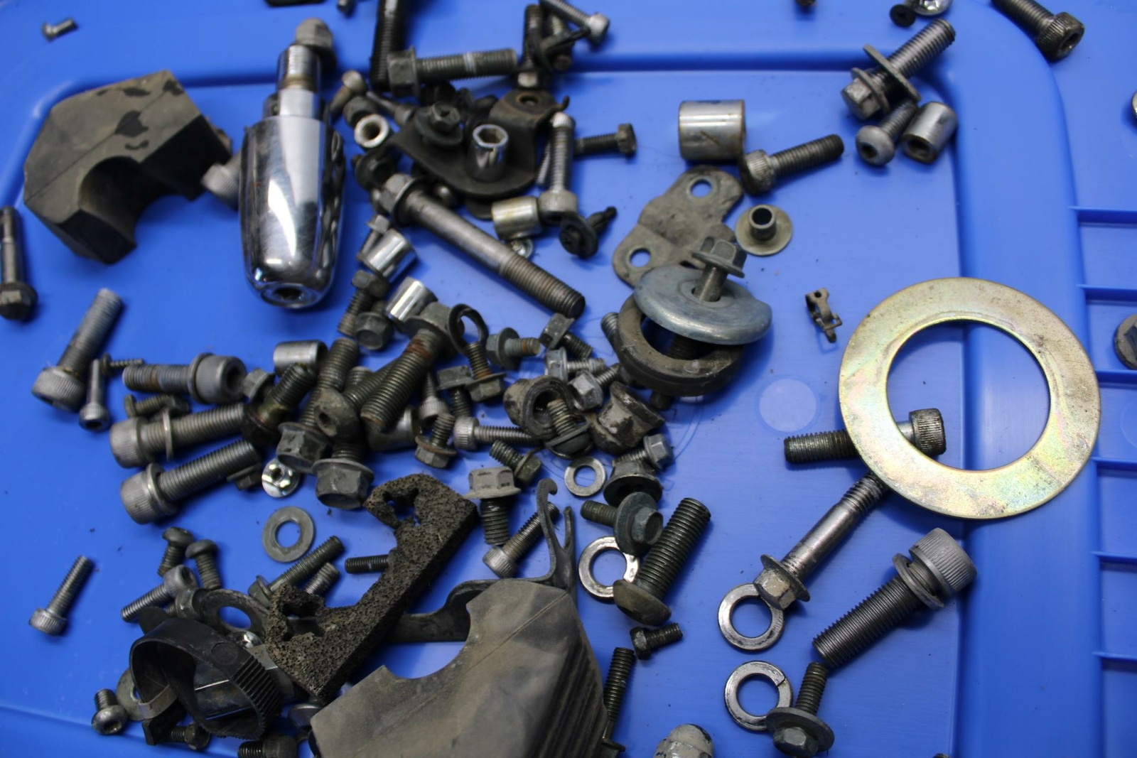 07-08 YAMAHA V STAR 1300 LEFTOVER BOLTS SCREWS SET BB303 | eBay