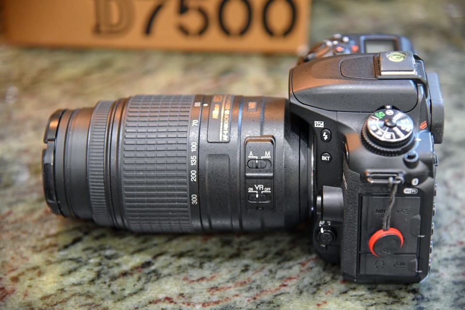 Nikon D7500 Plus 4 Nikkor/Nikon Lenses w/Boxes Mint Condition FREE ...