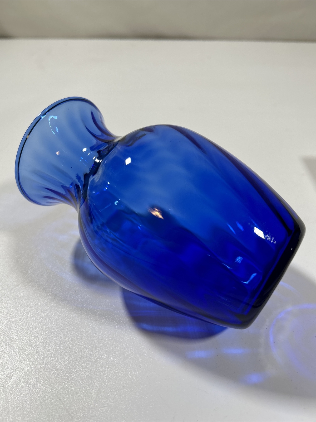 COBALT BLUE Art Glass VASE w/ Spiraled Swirl. Flared Top. 5.5"Tall. VGC ...