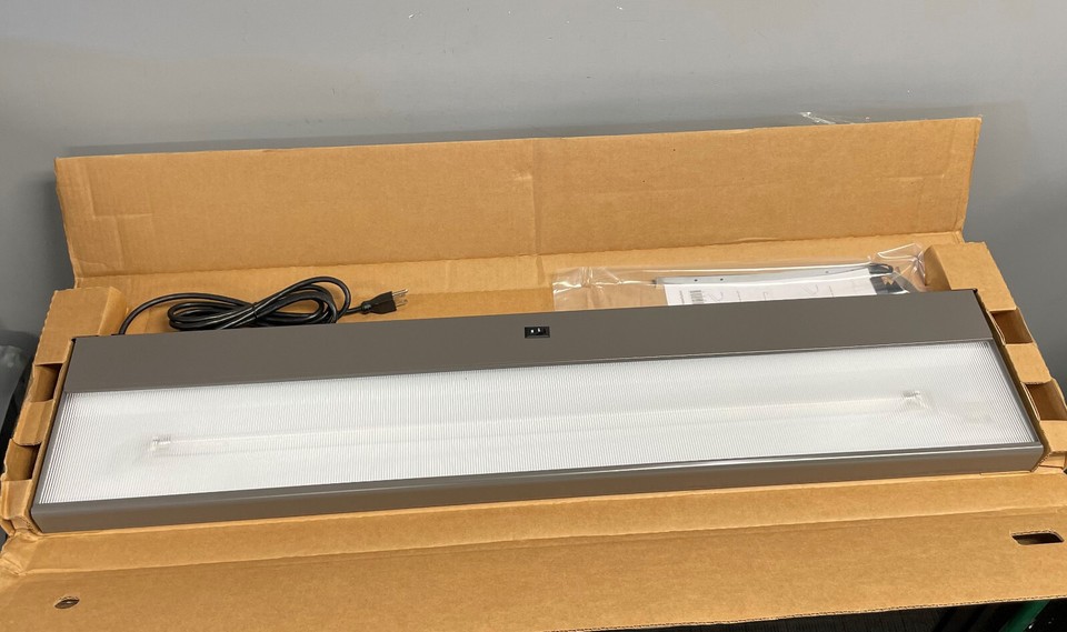 Herman Miller 48" Flourescent Task Light Fixture G6120.48NSMT Brown | eBay