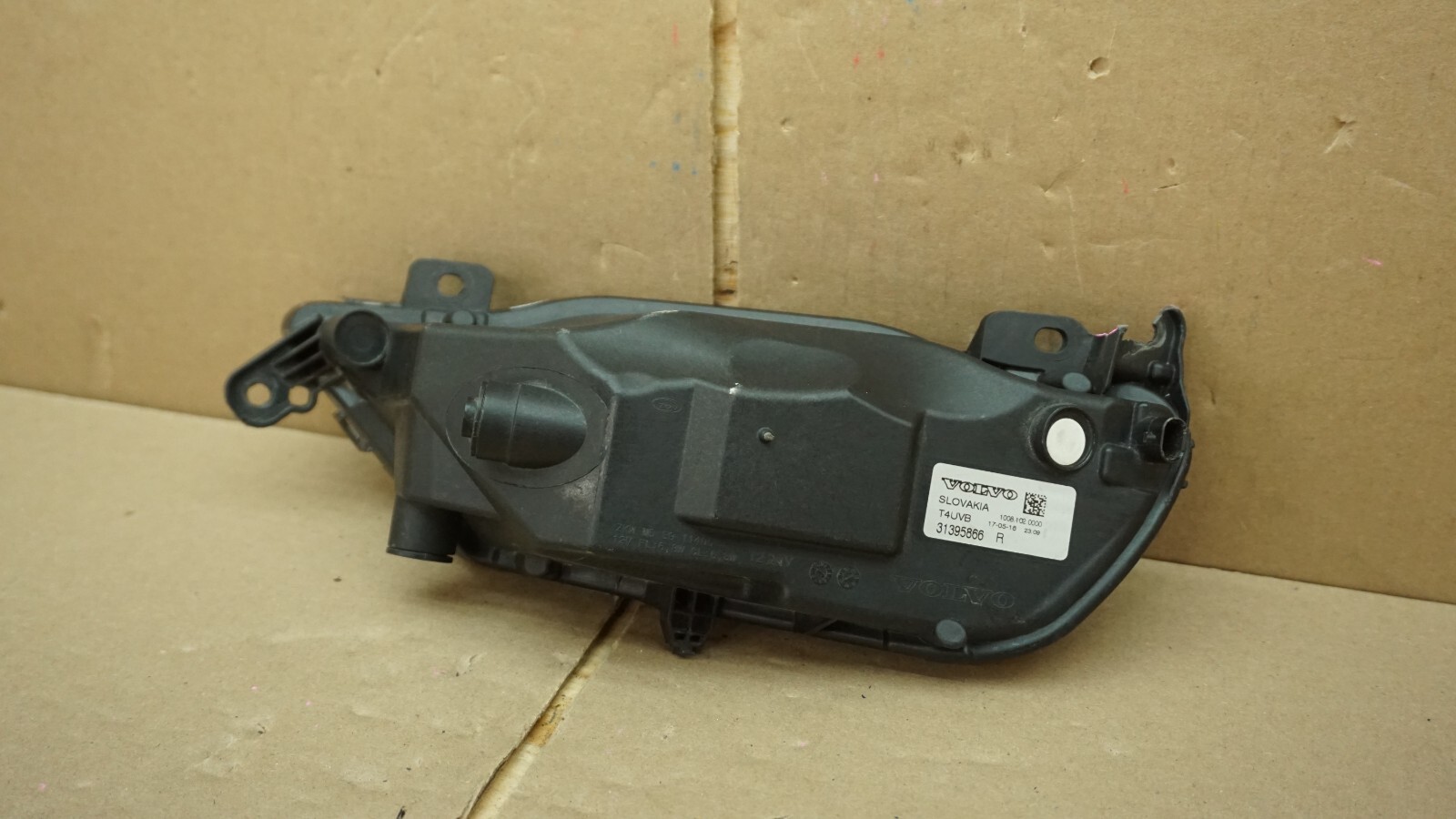2016-2020 VOLVO XC90 FRONT RIGHT PASSENGER FOG LIGHT LED OEM 31395866 ...
