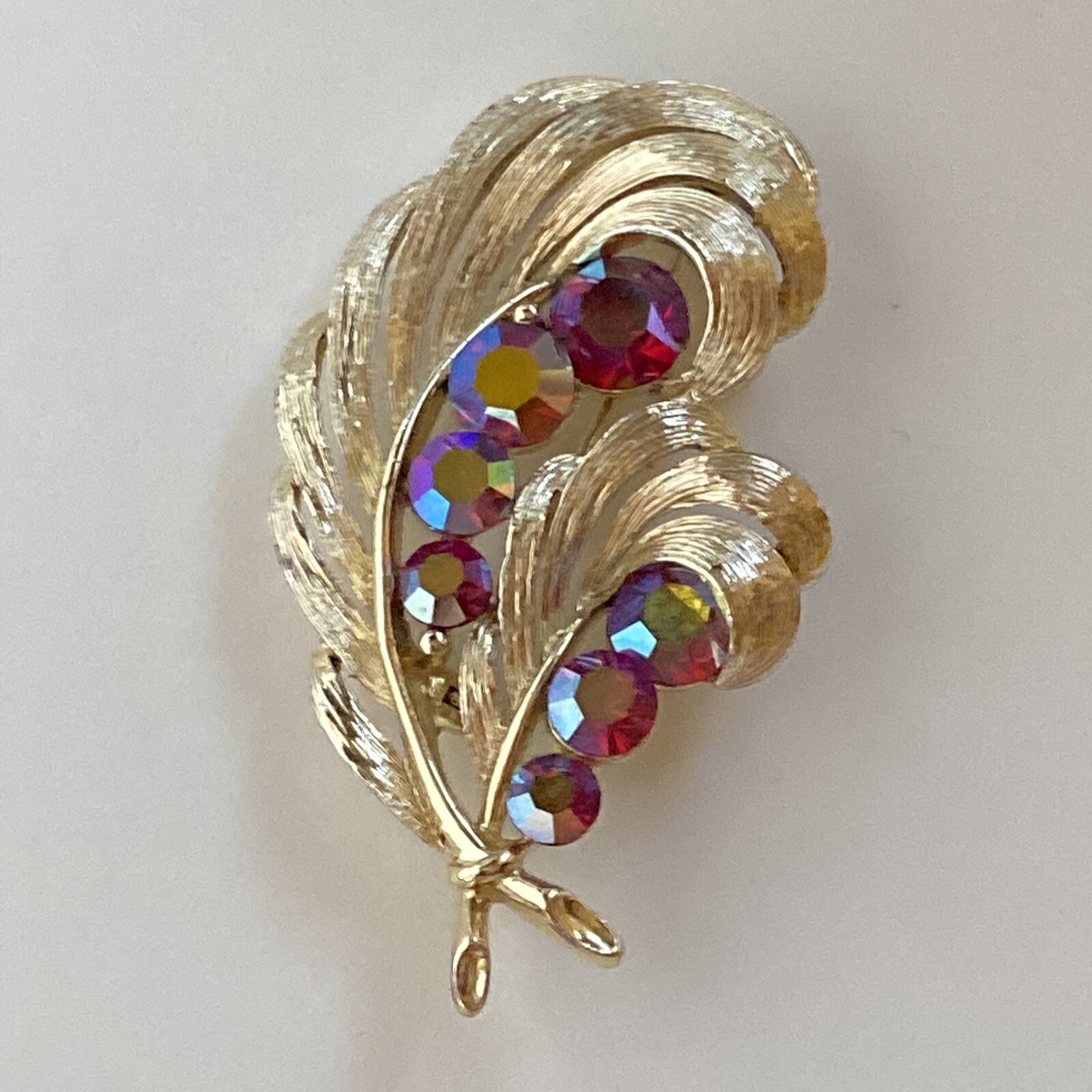 Vintage Lisner Aurora Borealis Leaf Brooch Pin Gold T… - Gem