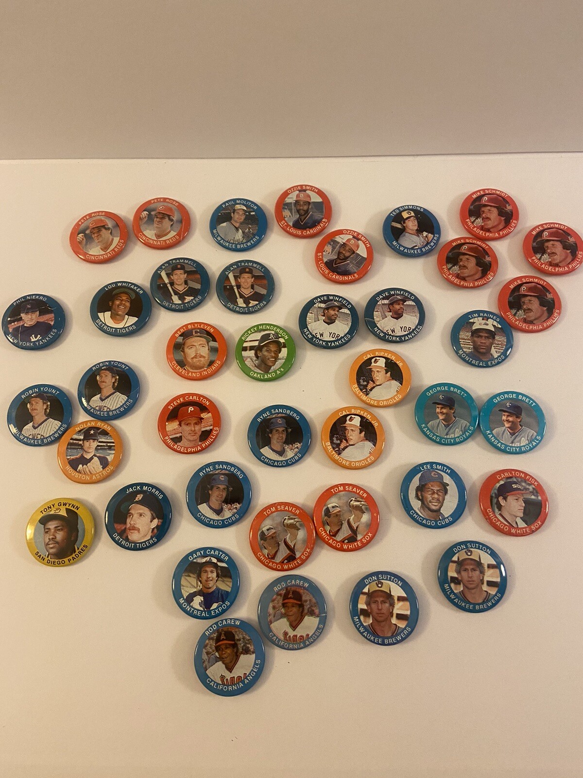 1984 Fun Foods Pins/Buttons. Lot of 39 HALL OF FAMERS | eBay