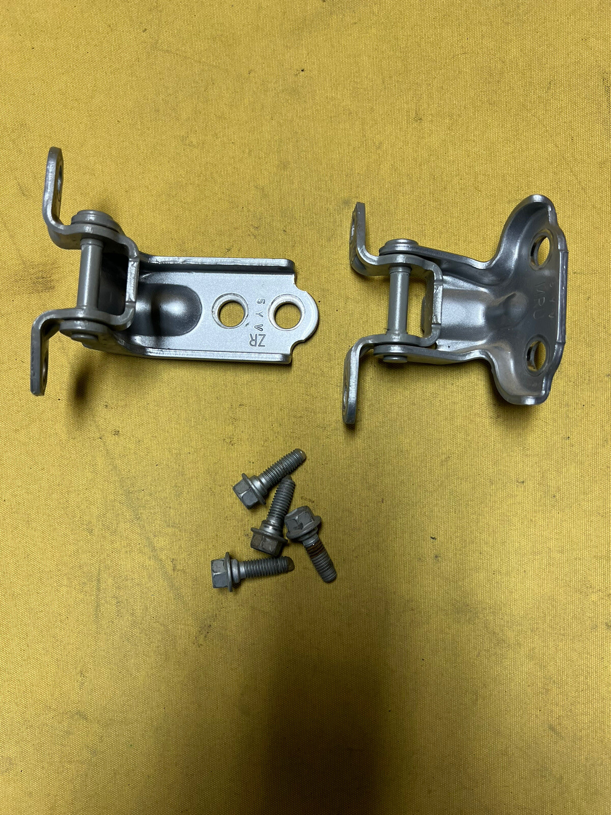 2014 - 2018 Subaru Forester Right Rear Door Hinge Hinges Set OEM | eBay