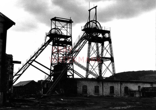 PHOTO GLAMORGAN ALBION COLLIERY CILFYNYDD S.WALES IN 1968 CLOSED | eBay