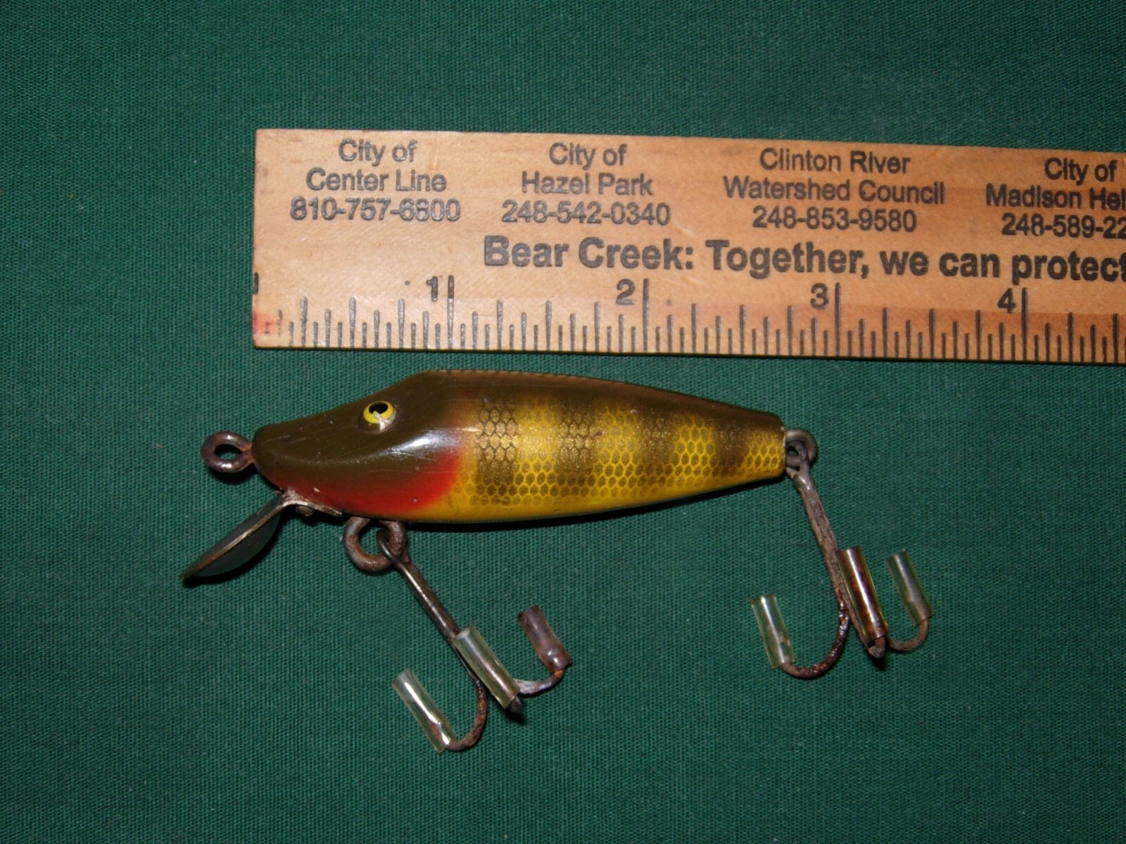 ANTIQUE VINTAGE SHUR STRIKE RUNT TYPE WOOD FISHING LURE PAINTED TACK ...