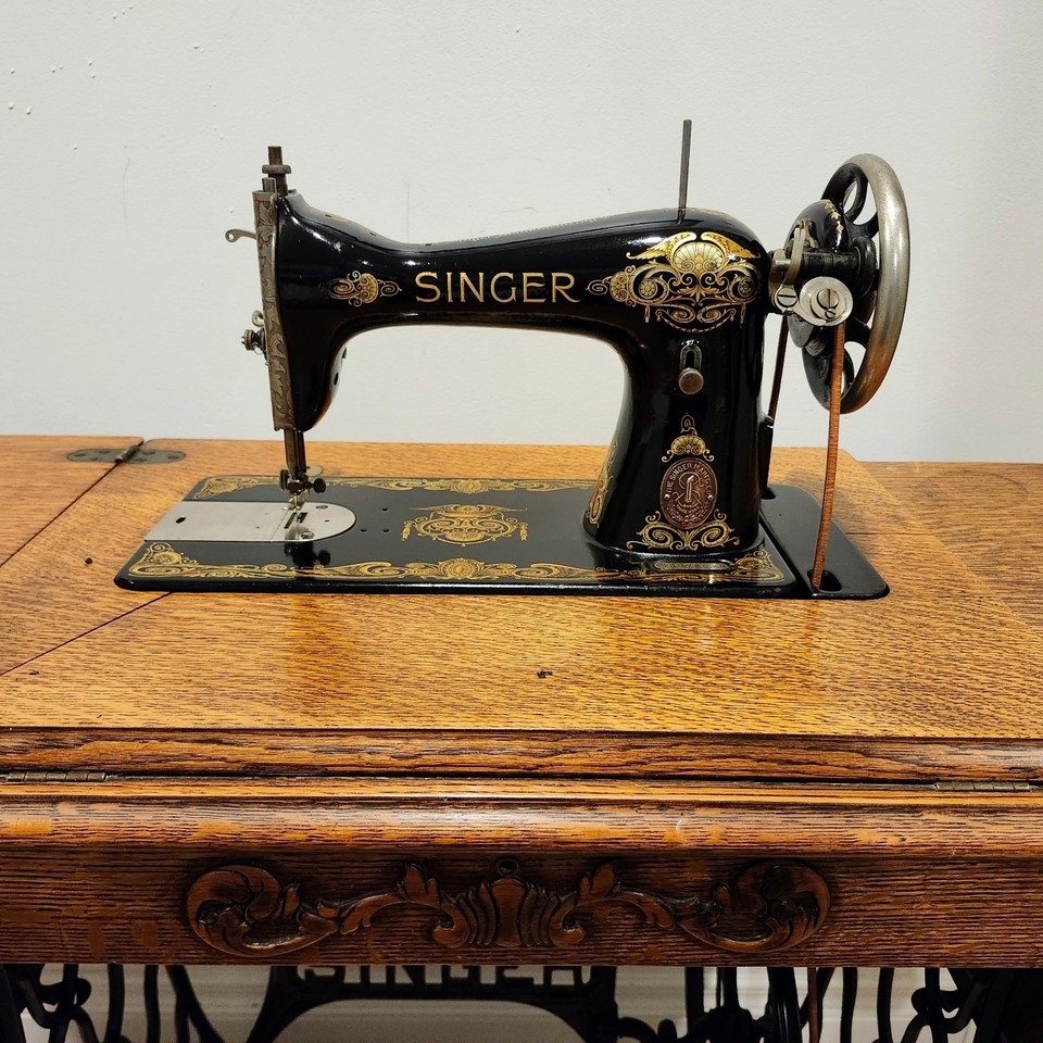 Gorgeous 1917 Singer Treadle Sewing Machine 115 Wings Complete Fully ...