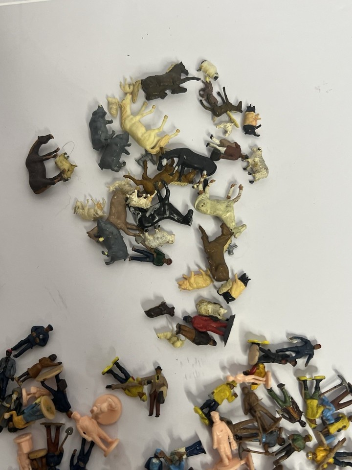 HO Scale Animals Figures 140 Piece Lot: People, Horses, Cows Sheep and ...