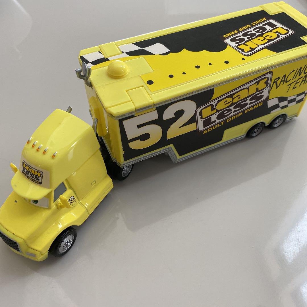 Disney Cars Movie Moments Leakless & No Stall Die Cast Car Toy Set