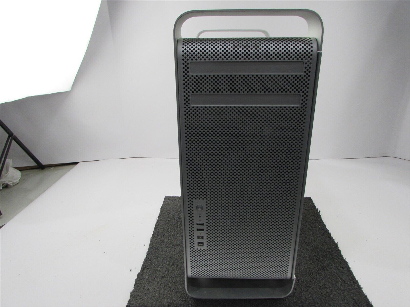 APPLE MAC PRO A1289 XEON X5670 1TB HDD 32GB RAM NO O.S