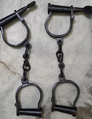 Handcuff and Key Antique Style Old HC5777 Set of 2 Piece Handcuffs ...