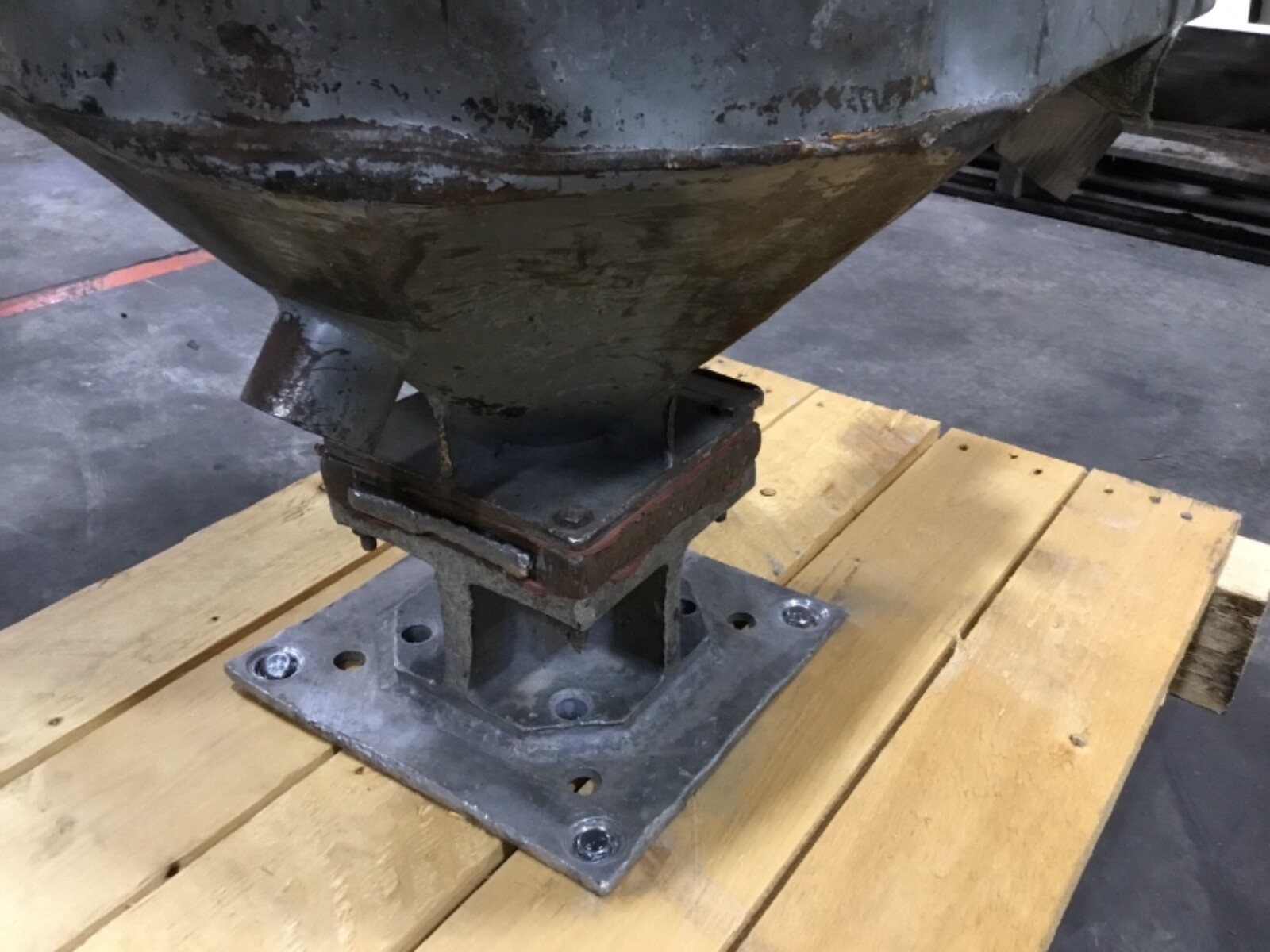 Cincinnati Milacron 200 Pound Injection Molding Material Hopper ...