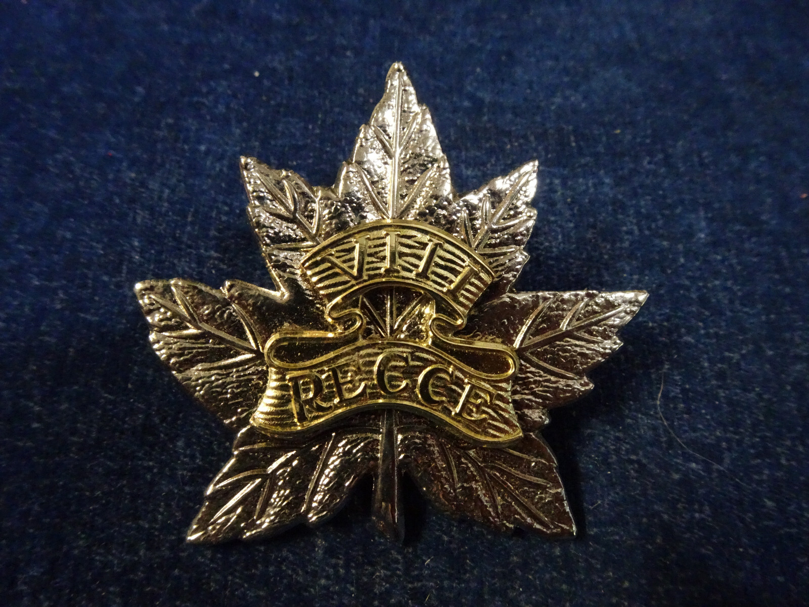Cap Badge "VIII Recce - 8th Canadian Recce Regiment" | eBay