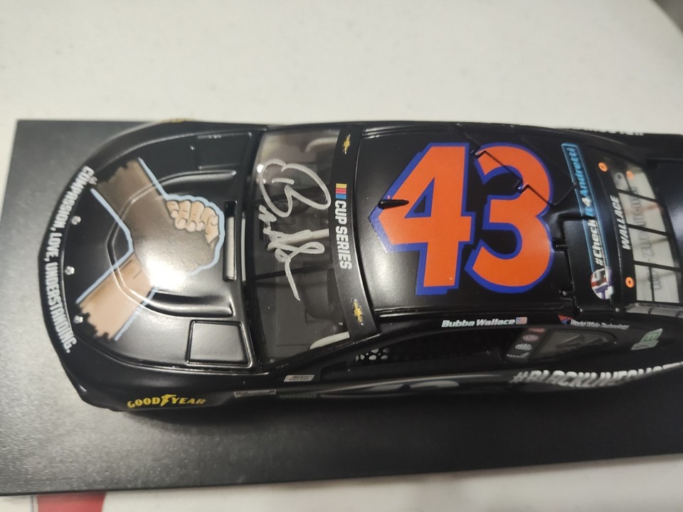 Darrell “Bubba” Wallace Jr 2020 Black Lives Matter 1/24 Diecaat ...