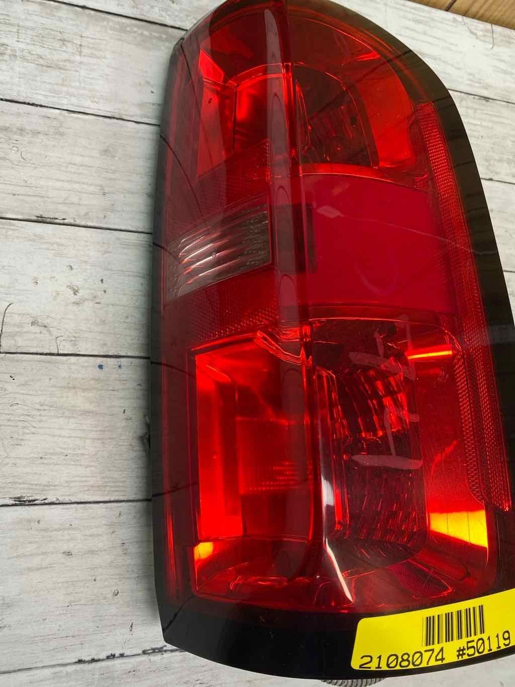 Chevrolet Colorado tail light 2015 to 2022 right side pickup box OEM ...