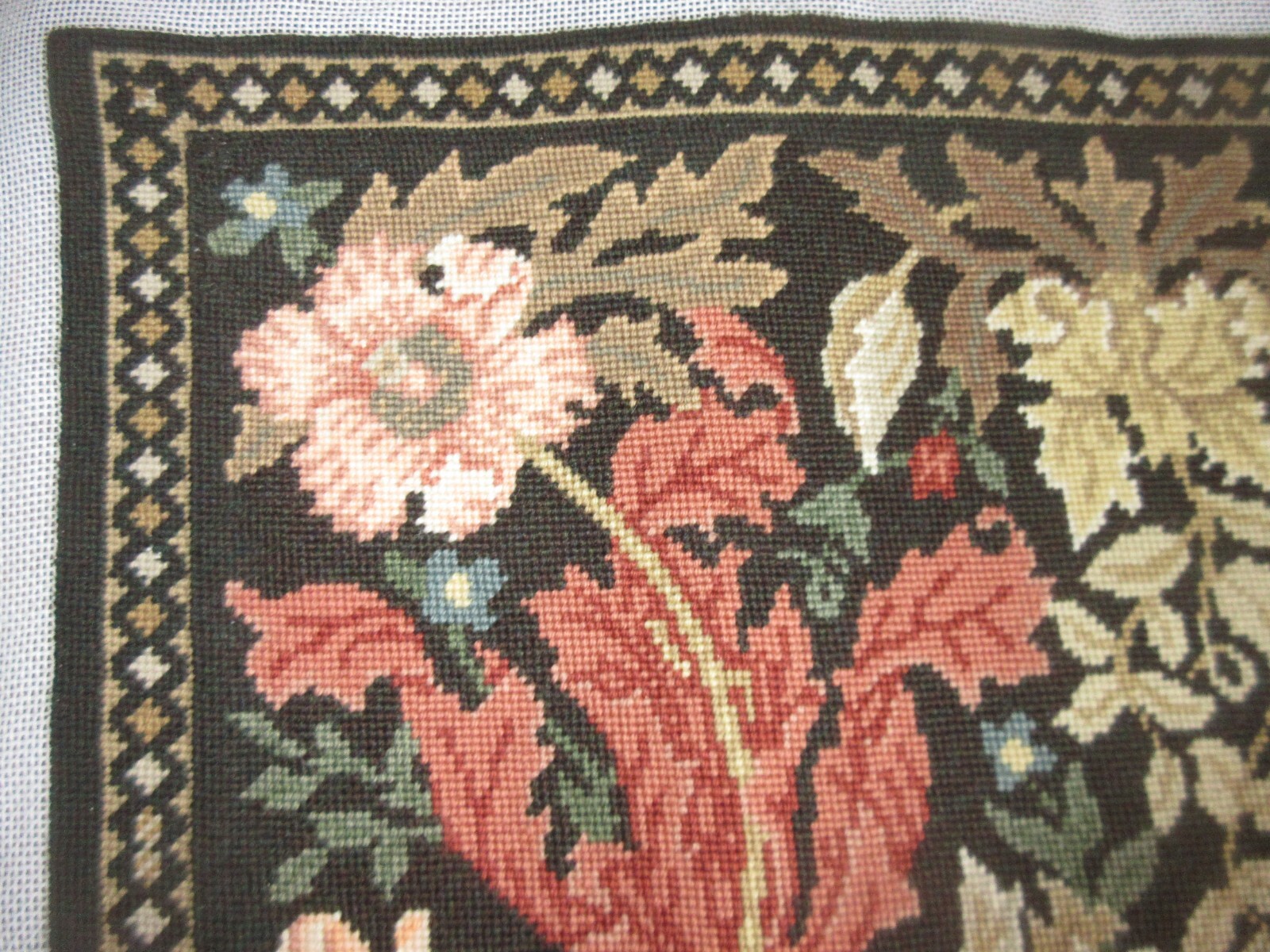 Beth Russell Designers Forum Stitched Needlepoint COMPTON/Border ...
