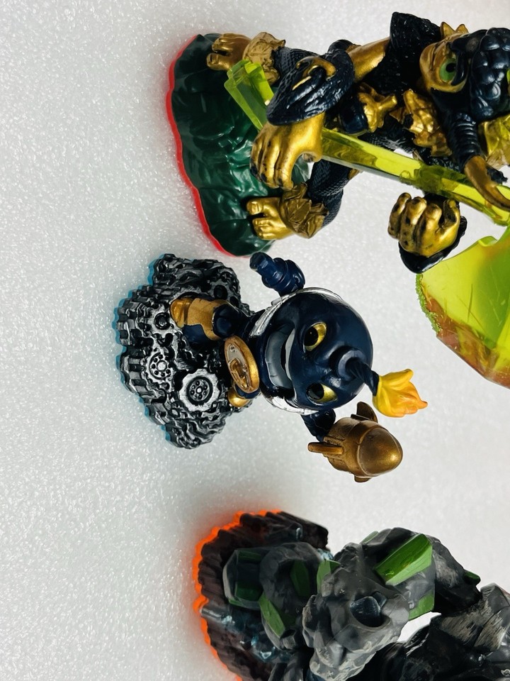 Skylanders Lot Of 29 Activision Action Figures Gaming Giants Series ...