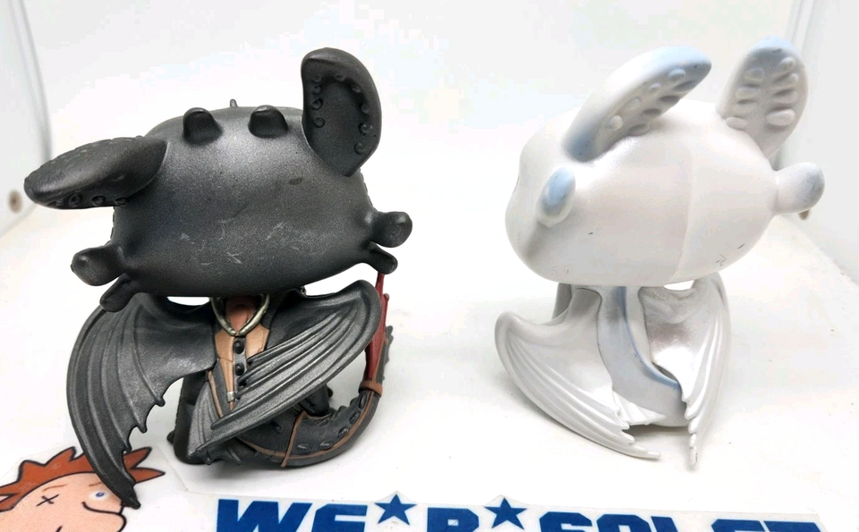 How To Train A Dragon Toothless 686 & Light Fury 687 Vinyl Figure Lot ...