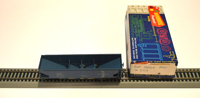 Roundhouse HO Trains B & M Blue Hopper Car #171714 w/Box | eBay