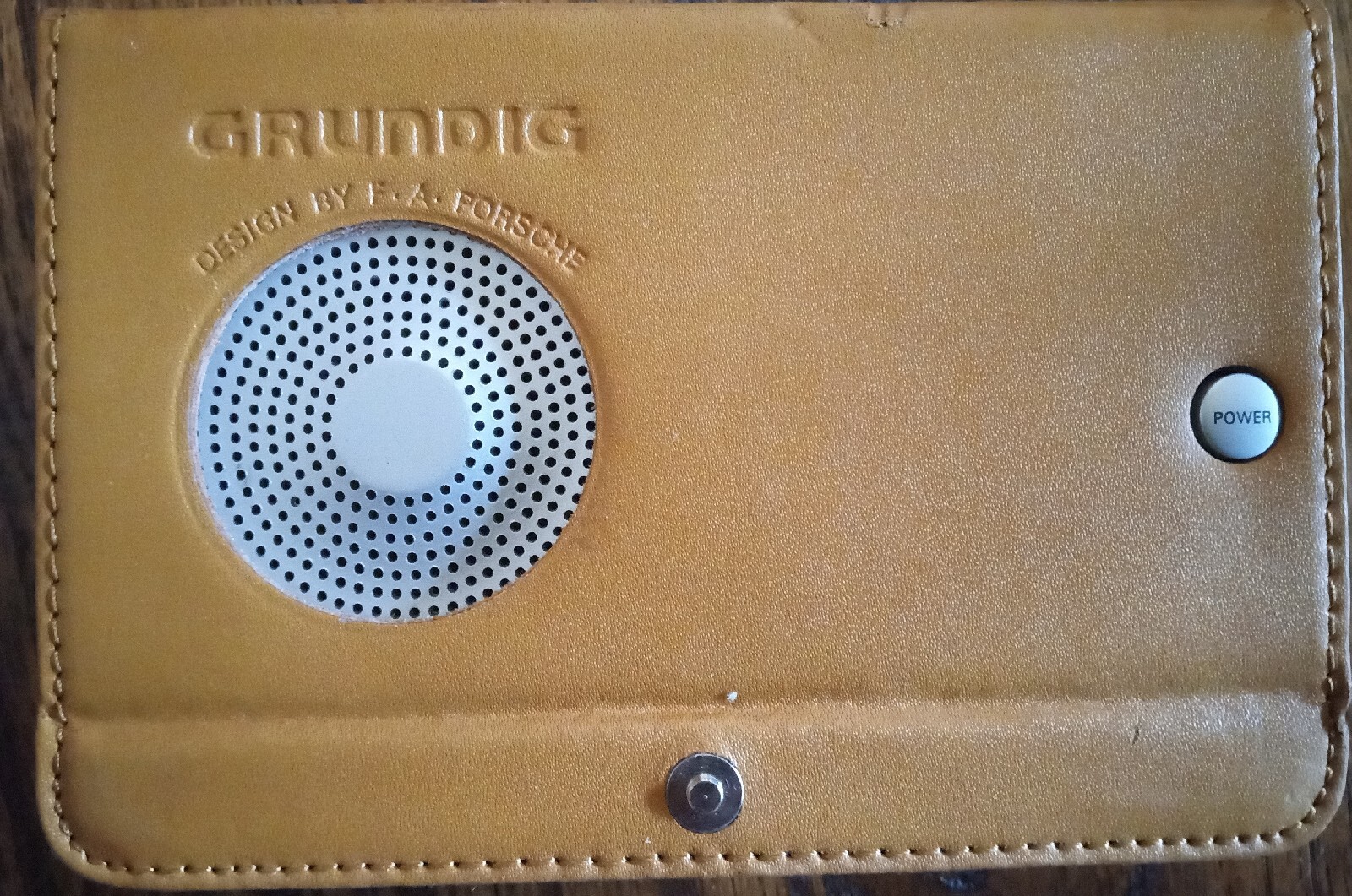 PORSCHE DESIGN BY FA GRUNDIG WORLD RECEIVER G-2000A FM SHORTWAVE RADIO ...