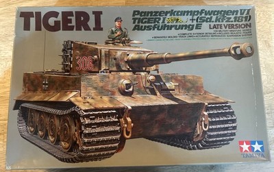 Tamiya 35146 Tiger I Panzerkampfwagen VI Sd.kfz.181 Ausfuhrung E Late 1 ...
