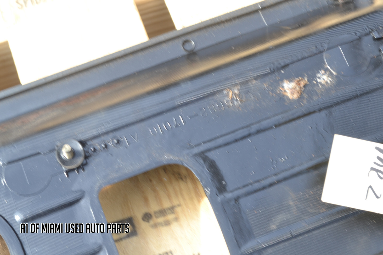 85 86 Toyota MR2 AW11 MK1 Tail Light Trunk Center Garnish Oem READ ...