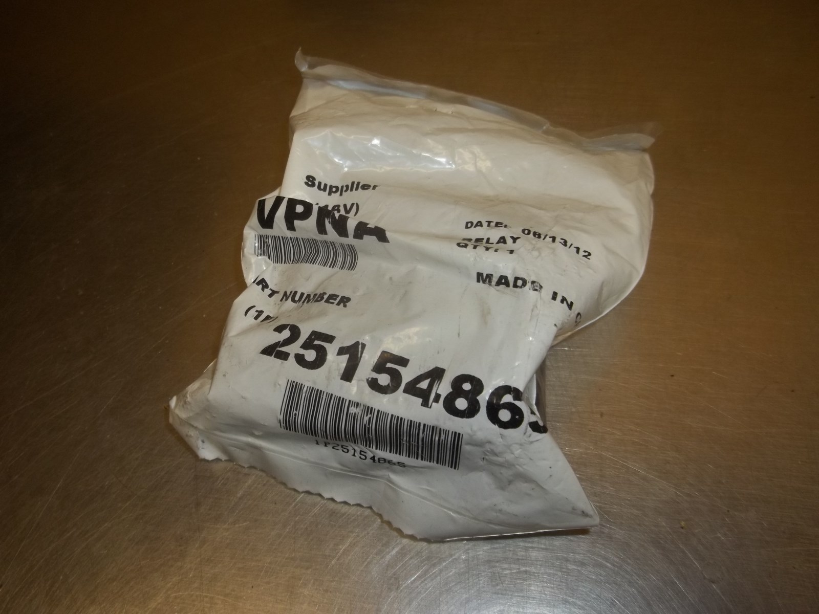 v8) Mack Truck Relay 25154865 | eBay