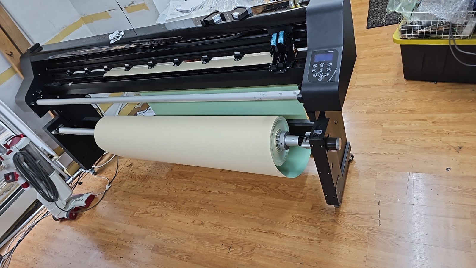 Pattern Cutting Plotter .Gerber accumark compatible plotter works With ...