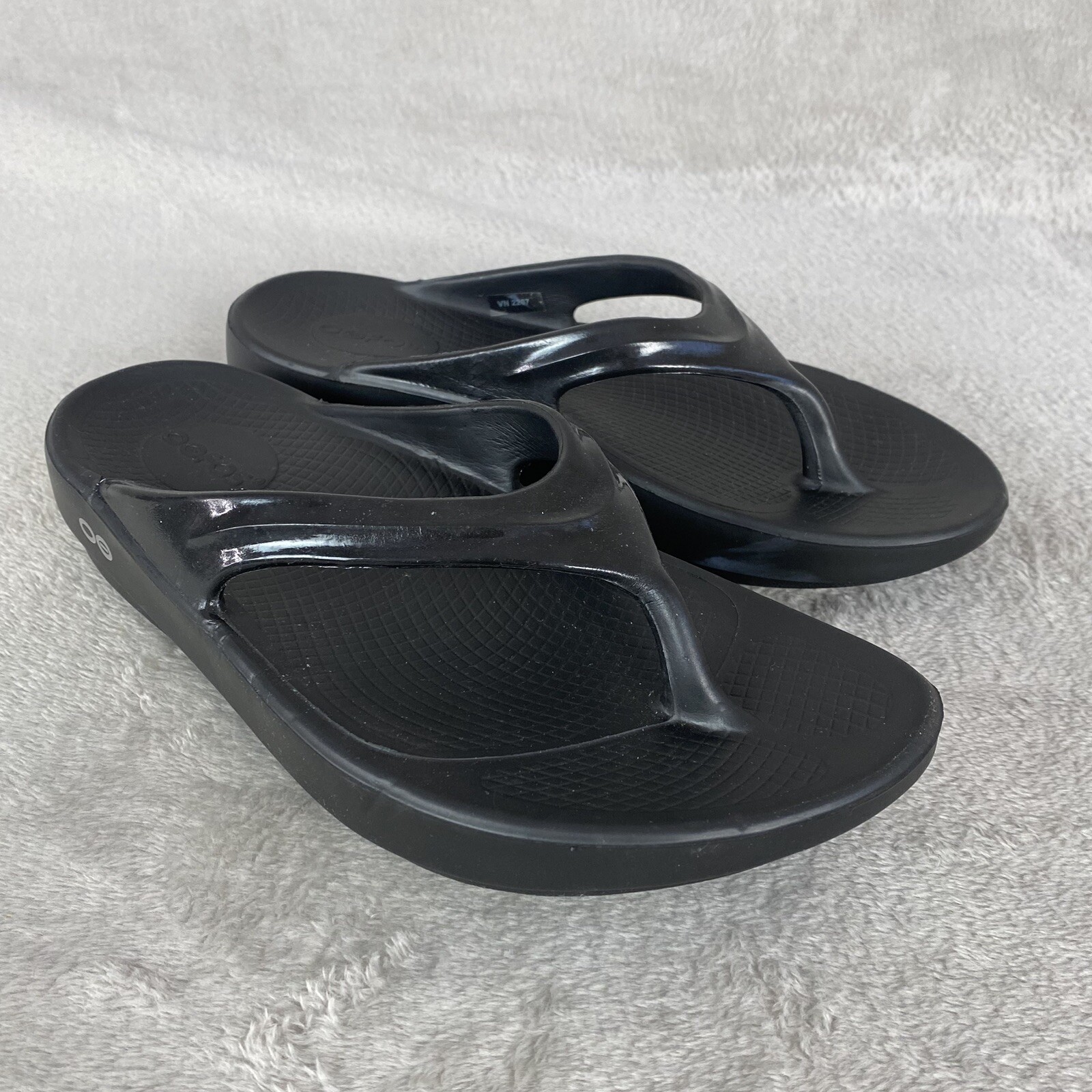 Oofos Oolala Luxe Women's Recovery Flip Flop Sandals … - Gem