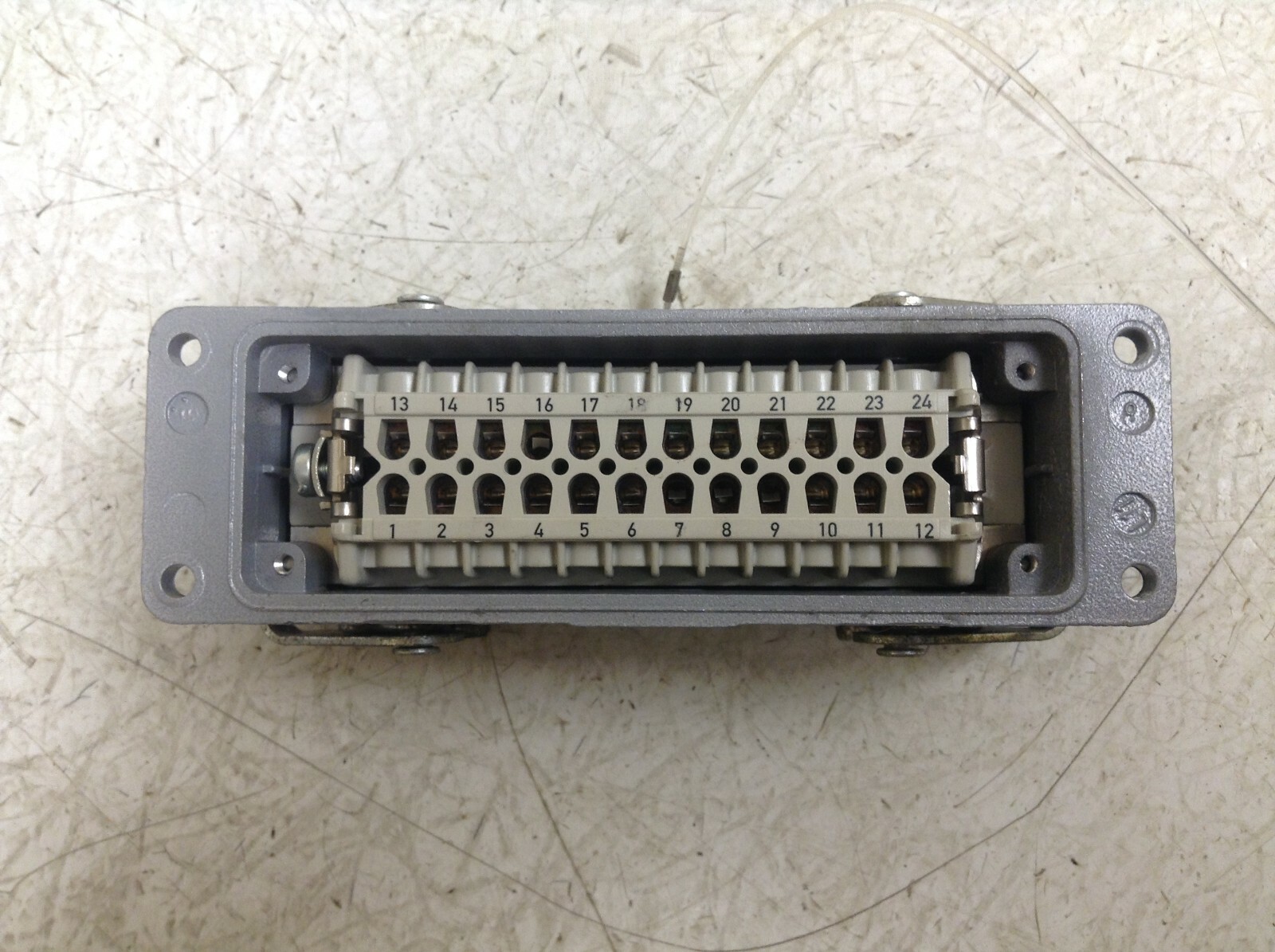 Epic H-BE24BS Female Connector 24 Pin HBE24BS 10197000 (TSC) | eBay