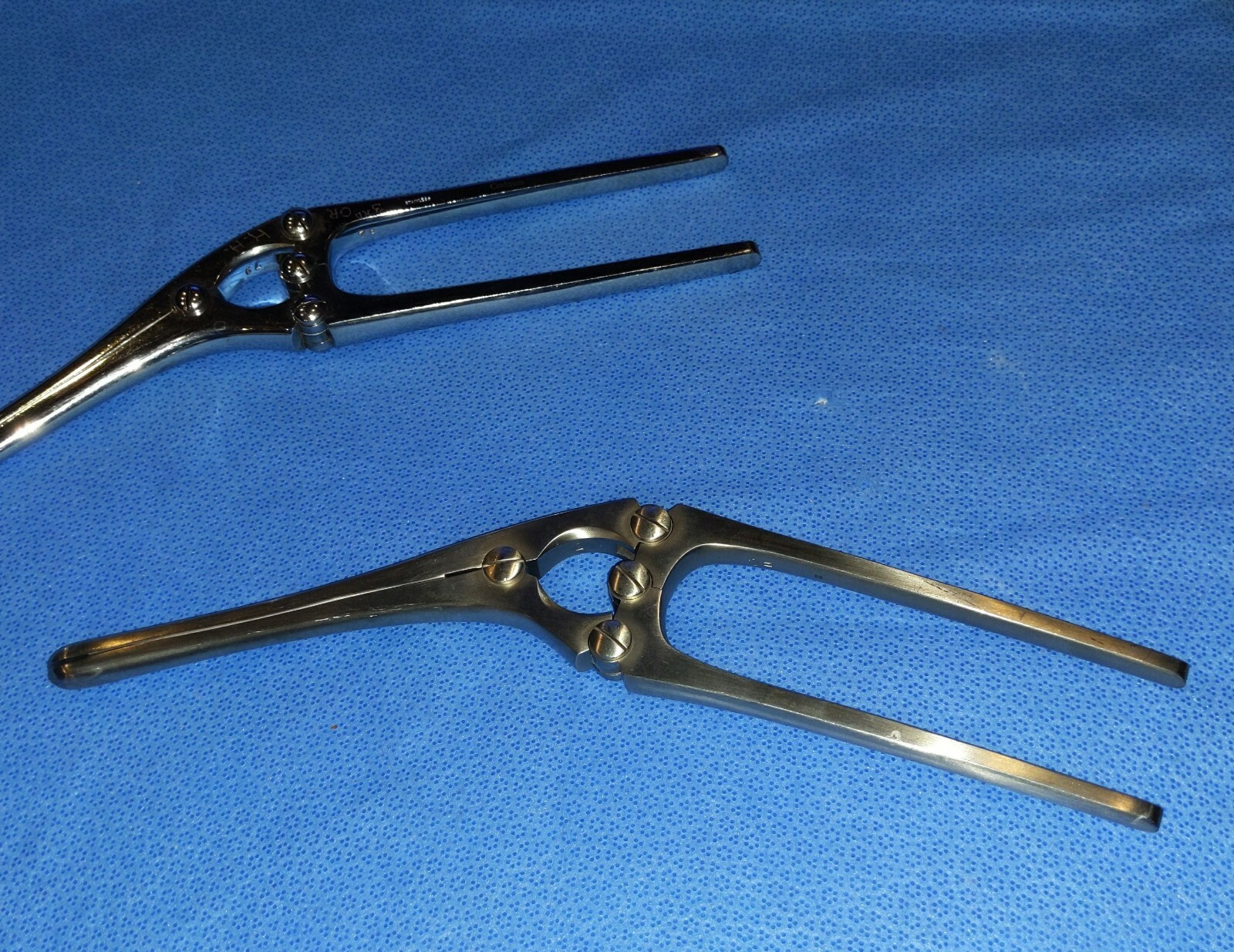Set of 2 Payr Pylorus Clamps 10¾" , jaw length 4" 135-605 Jarit and ...