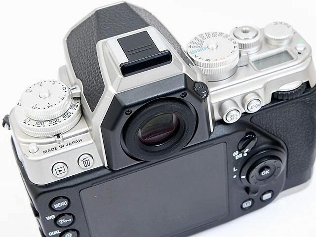 Nikon Df 16.2MP Digital SLR Camera Silver Body Full Frame Excellent ...