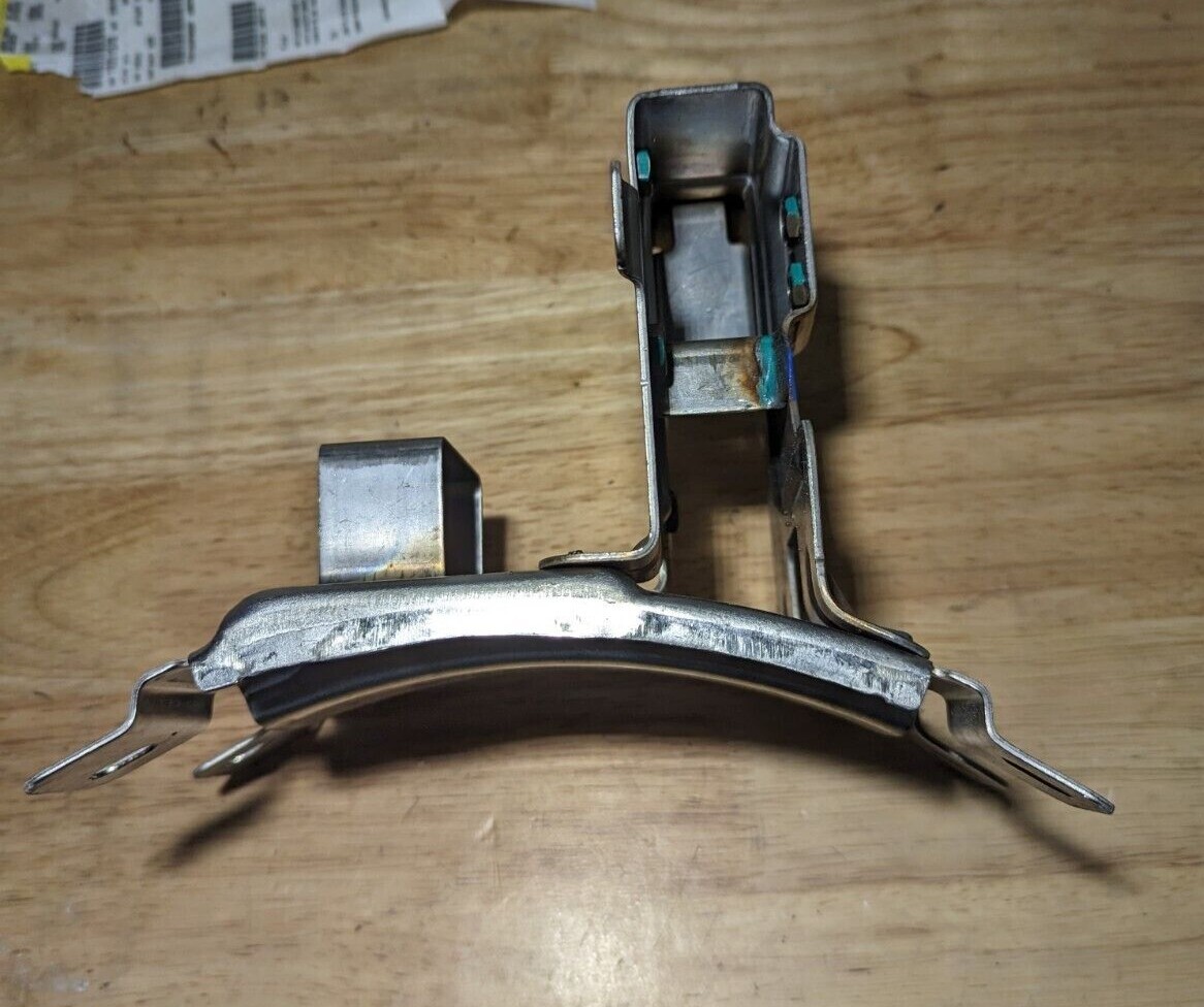 INTERNATIONAL LT 2022 DPF/SCR BRACKET 3449081 CUMMINS 4394665 DPF ...