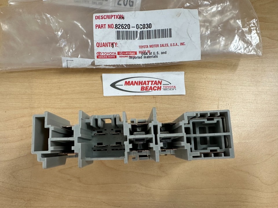 07-21 TUNDRA FUSE FUSIBLE LINK BOX 82620-0C030 GENUINE TOYOTA OEM NEW ...