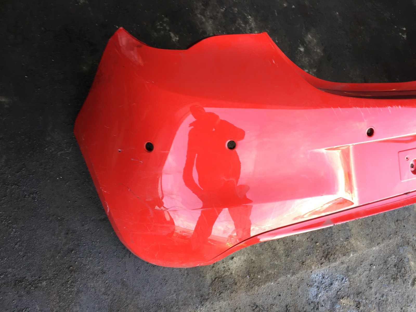 39002839 Stoßstange hinten Opel Corsa E in Rot PDC Löcher | eBay.de