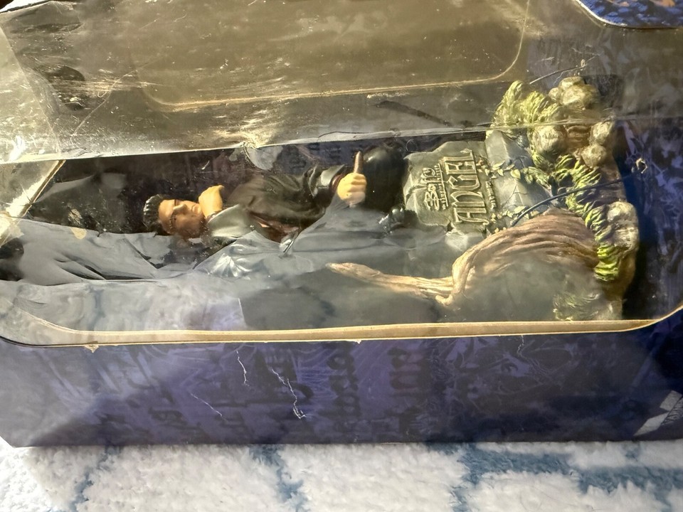 Buffy The Vampire Slayer Angel Varner Statue | eBay